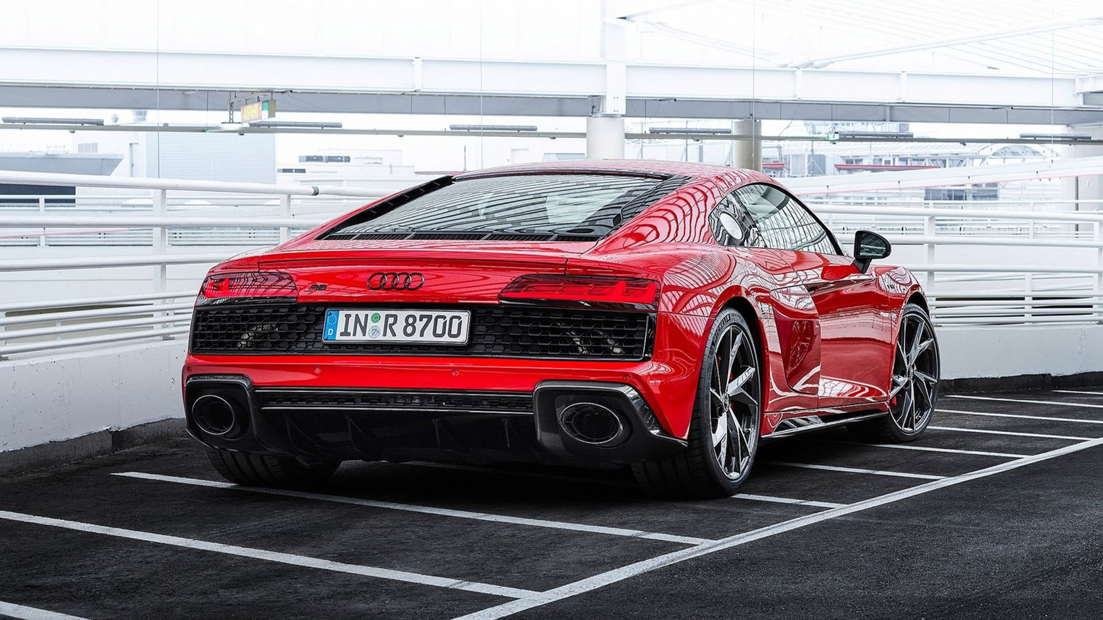 Comparativa Audi R8 RWD 2022 vs Huracán EVO RWD | Carwow