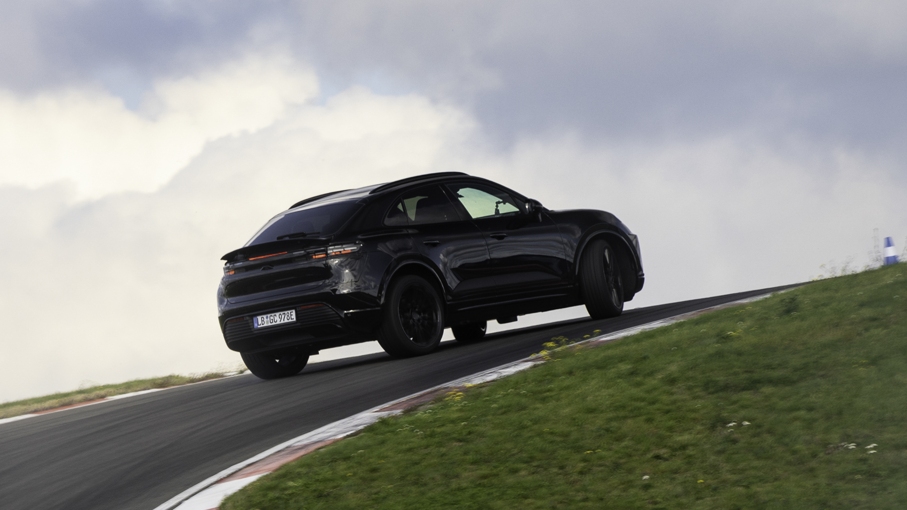 Porsche Macan eléctrico: precio, lanzamiento y medidas | carwow