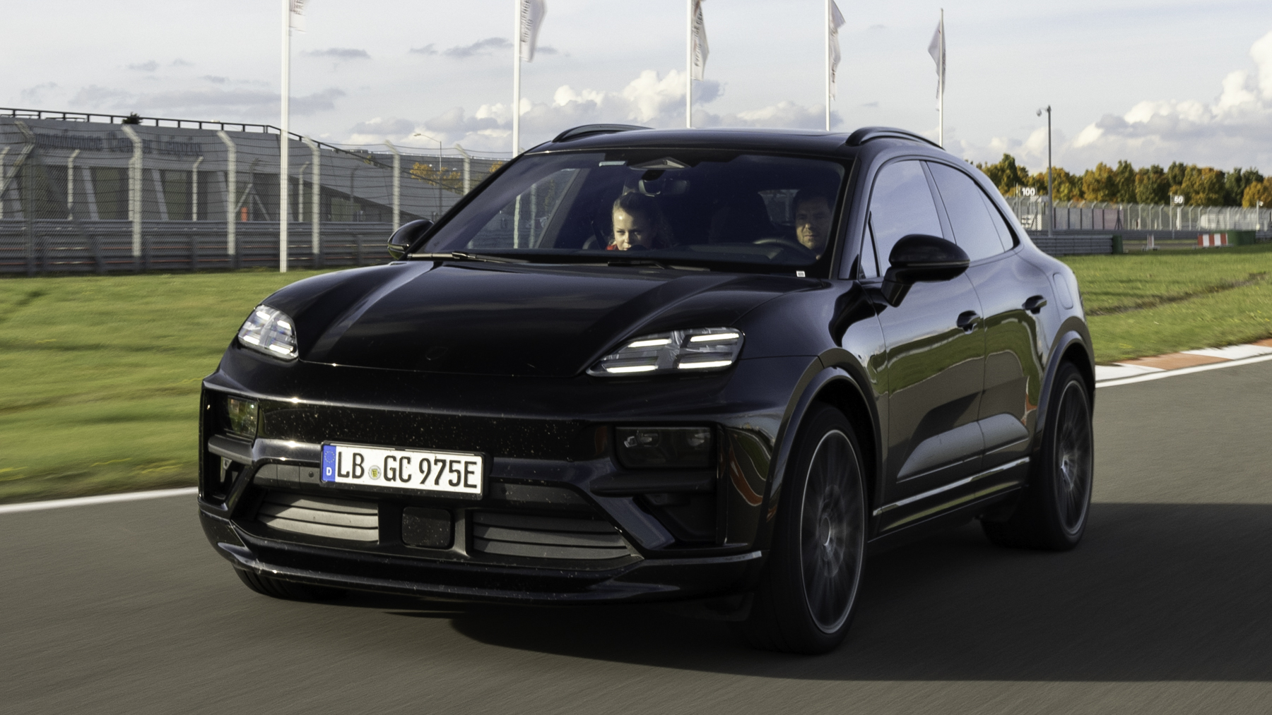 Porsche Macan eléctrico: precio, lanzamiento y medidas | carwow